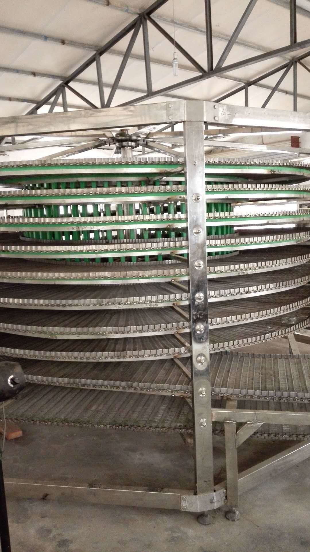 Stainless Steel Vertical Screw Conveyor Bread Cooling Spiral Tower Conveyor